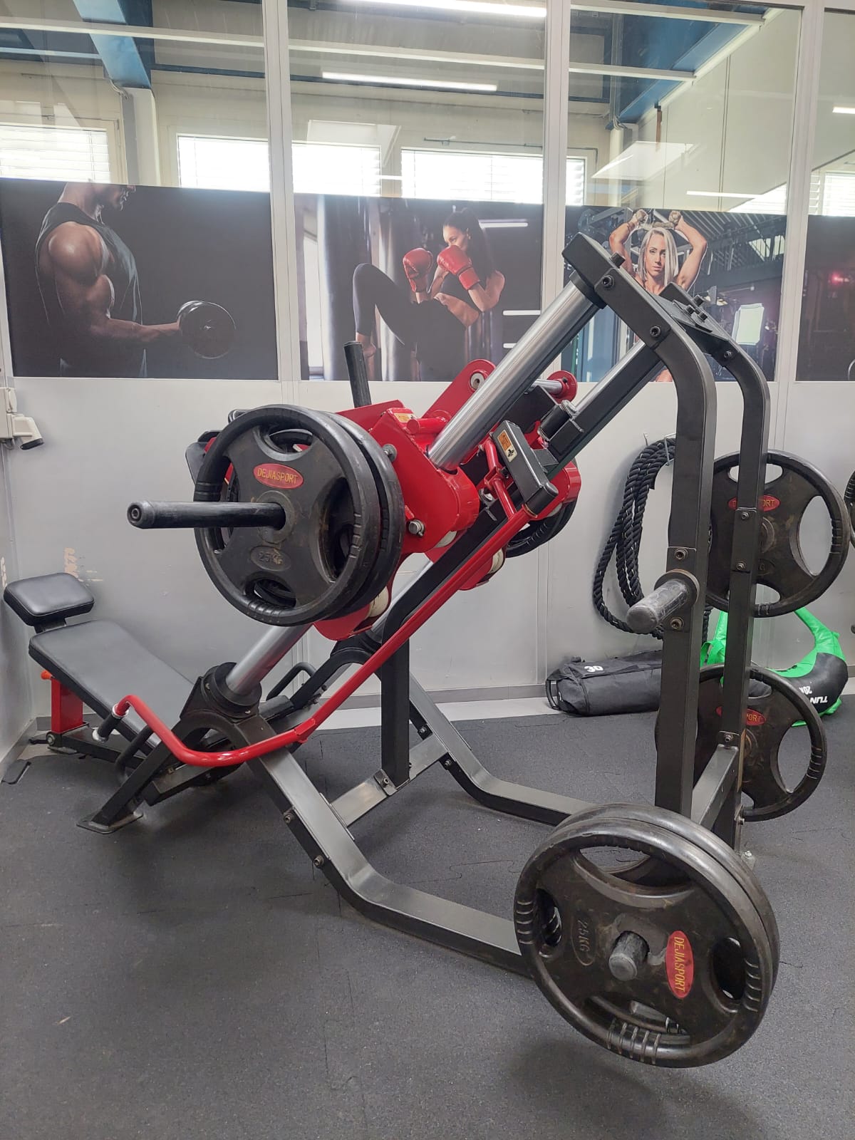 Impulse Plate Loaded Leg Press Occasion | dans la commande du client ...